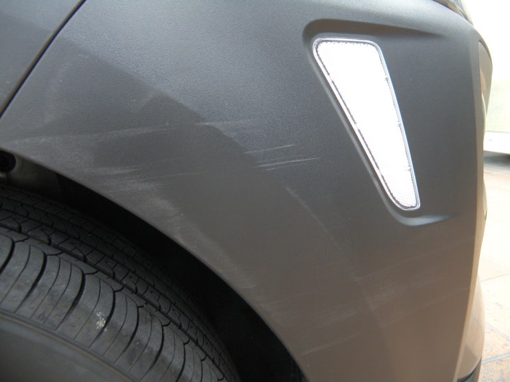 코나 무광 플라스틱 범퍼의 차 긁힘 스크래치로 자동차 흠집 제거했어요 안양자동차기스제거의왕군포자동차외형복원산본평촌수원차량복원플라스틱기스과천자동차수리