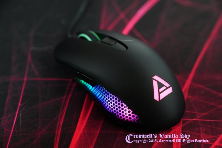 에이픽스 게이밍마우스 GM001 사용후기 : 가벼운 무게와 디자인으로 부담을 줄인 마우스 : 네이버 블로그