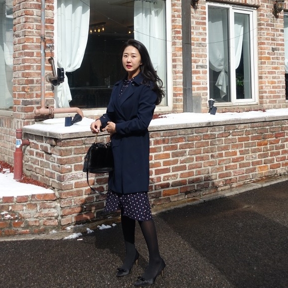 지센 여성 봄 결혼식 하객룩 더블버튼 트렌치코트 단아해욤 네이버 블로그