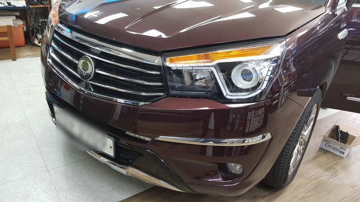 코란도투리스모 360도 옴니뷰 , JY커스텀 N7000 스마트폰 미러링 네비게이션 리어모니터 연동, 4채널 블랙박스 , 캐어셀 블랙박스 보조배터리 설치, 시공 by ...