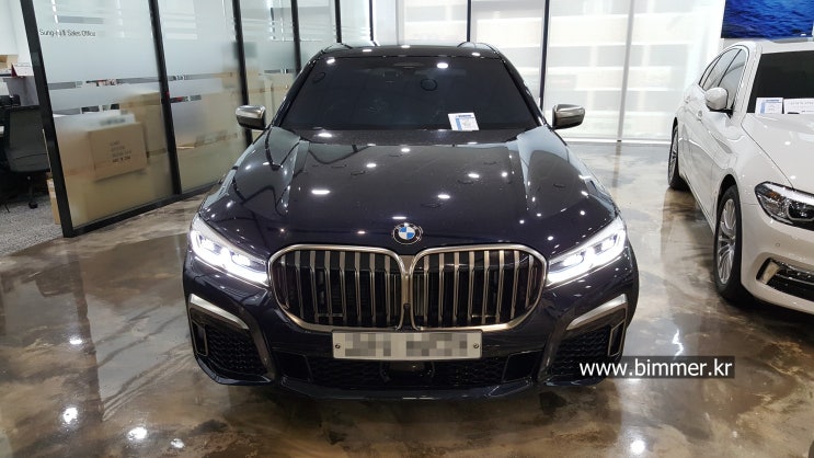 BMW M760Li xDrive 출고기 (카본 블랙 / 타르투포 브라운) (신형 7시리즈 LCI THE7 V12 12기통 ...
