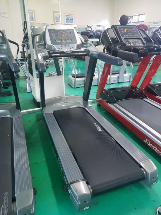 충남 논산시 공설운동장 - 개선스포츠 KS-T90i ks-t70i 오퍼스 런닝머신 벨트교체 데크교체 헬스기구 운동기구 헬스기구 ...