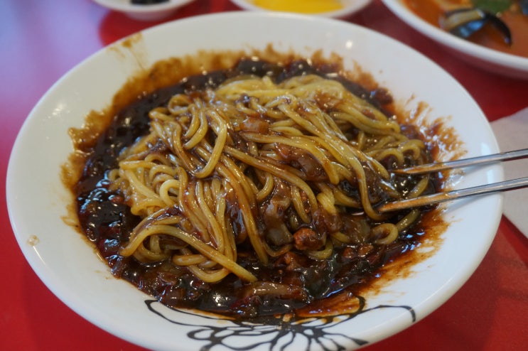 천호역 중국집 : 황실짜장 - 짜장면이 2900원, 해물 잔뜩 짬뽕 국물이 1000원!(feat.내돈내산) : 네이버 블로그