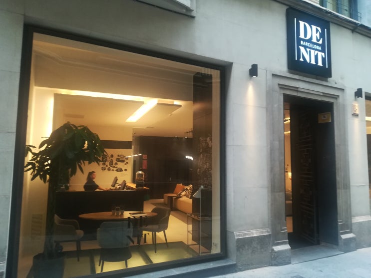 [스페인 여름 여행] 바르셀로나 숙소 추천: Hotel Denit 호텔 데니트 : 네이버 블로그