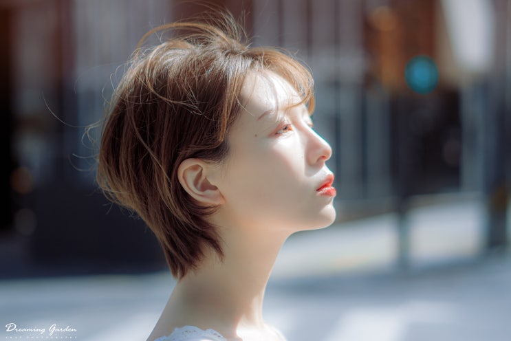 개인화보 따사로운 빛 하늘과 함께 하는 컬러풀한 봄 스냅 네이버 블로그