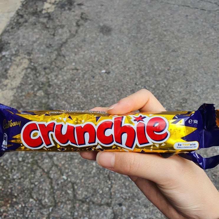 달고나초콜릿이라 불리는 crunchie 후기 : 네이버 블로그