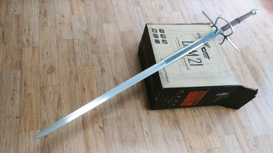 리뷰]레제니 투핸디드 소드 No.09 Regenyei Two-Handed sword : 네이버 블로그