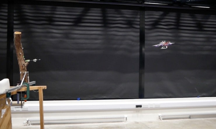 나무 공격하는 다트 슈팅 드론 VIDEO: Dart-Shooting Drone Attacks Trees for Science ...