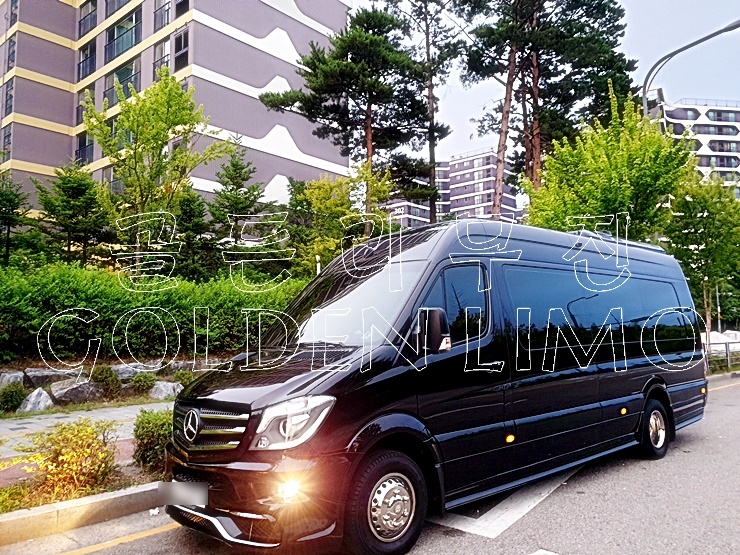 Vip의전 웨딩카 벤츠스프린터밴 11인승 Vip모델 혼주차량 및 신랑신부님을 위한 웨딩카로 기사포함 렌트 대여 대절