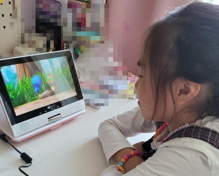 아이에게 영어 DVD 보여주기 괜찮네 :) -휴대용 DVD 플레이어 『인비오 PD-2000HD』 : 네이버 블로그