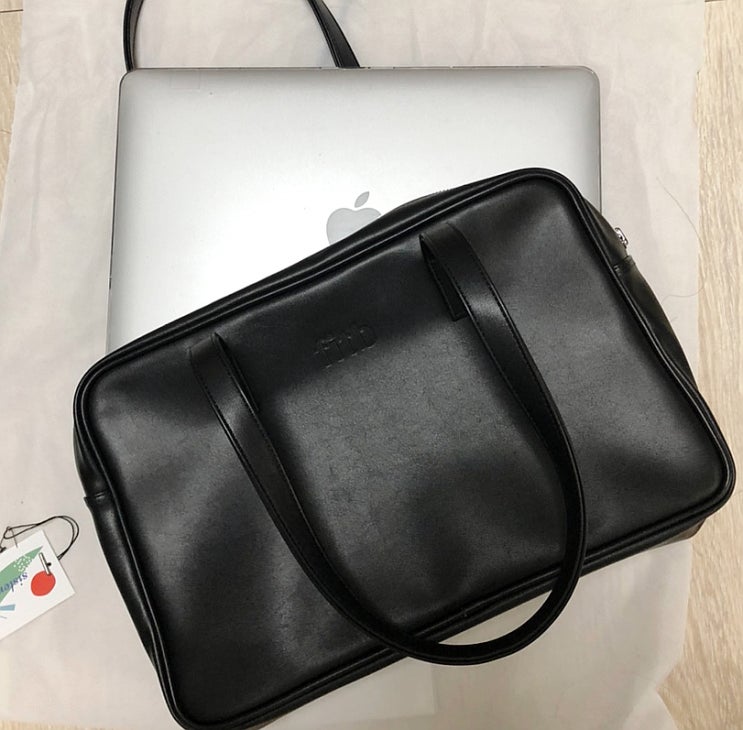 Bag Review 필인더블랭크 가방 내돈내산 동생선물 솔직후기 노트북가방 여자노트북가방 노트북숄더백 여자숄더백