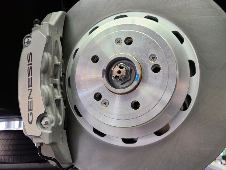 GV80 제네시스 순정 4P 브레이크 옵션업그레이드 : 네이버 블로그