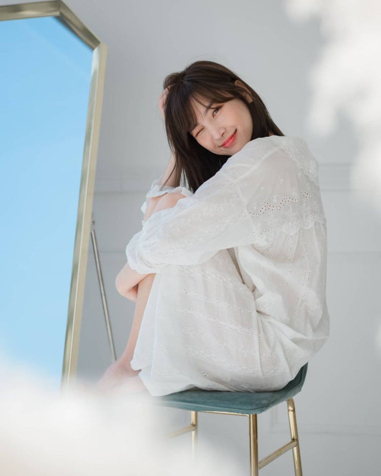 피아노 유튜브 BJ 임이지(배우 이해인) 글래머 필라테스 강사 몸매 근황, 하늘넘이쁘지?..💙그런데 못가..ㅠ : 네이버 블로그