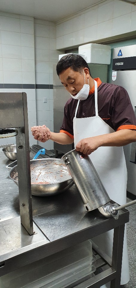 오창맛집 오창부대찌개의 고래의 꿈을 꾸며 실행하는 남편 햄공부 네이버 블로그