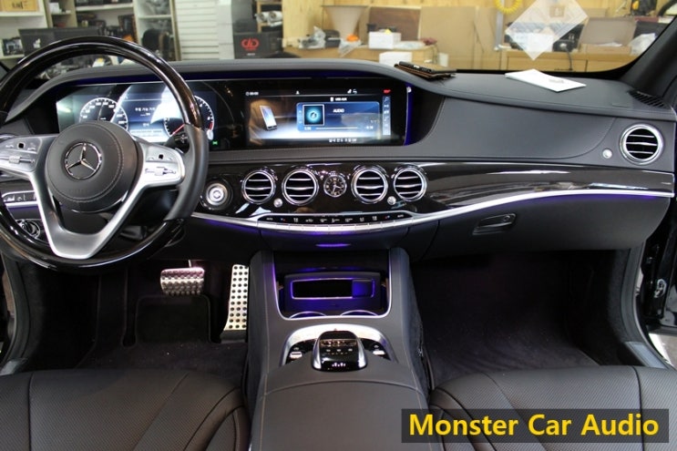 벤츠 s350d 안드로이드 m2c 200a 시공 Hud 헤드업디스플레이 연동 리어모니터연동 AUX 코딩생성 시공후기에요 ㅎㅎ : 네이버 블로그