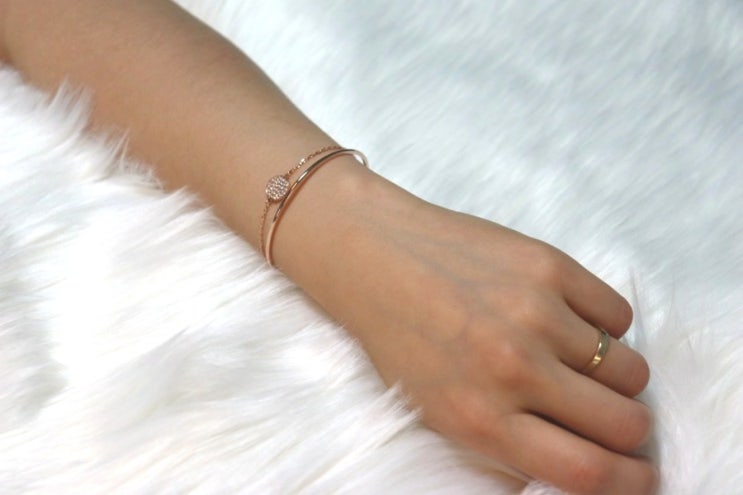 [크리스마스 선물]스와로브스키 뱅글 팔찌 선물 성공적이다⭐⭐[스와로브스키5274892] : 네이버 블로그