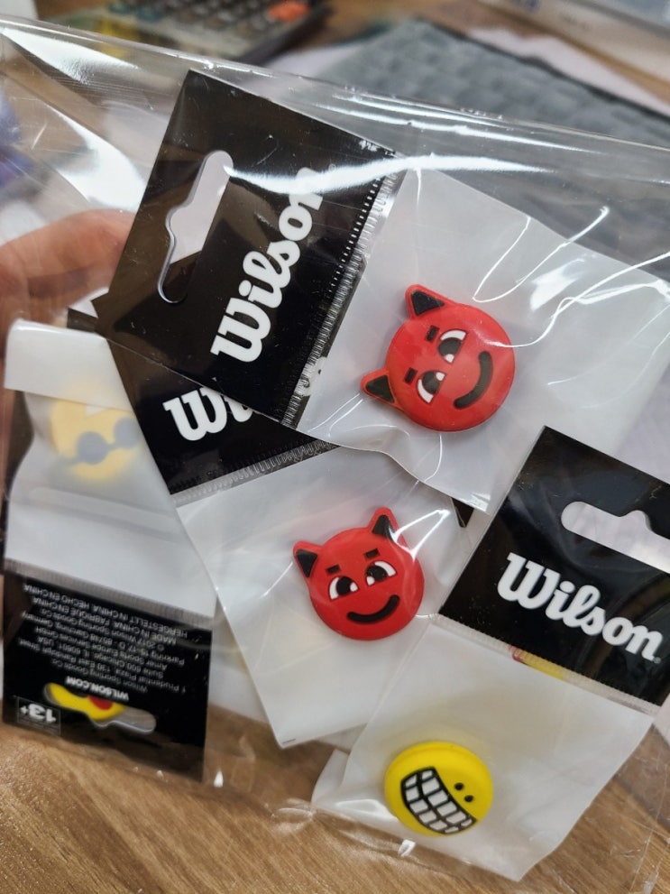 테니스라켓 윌슨 이모티콘 엘보링 댐프너 : 네이버 블로그