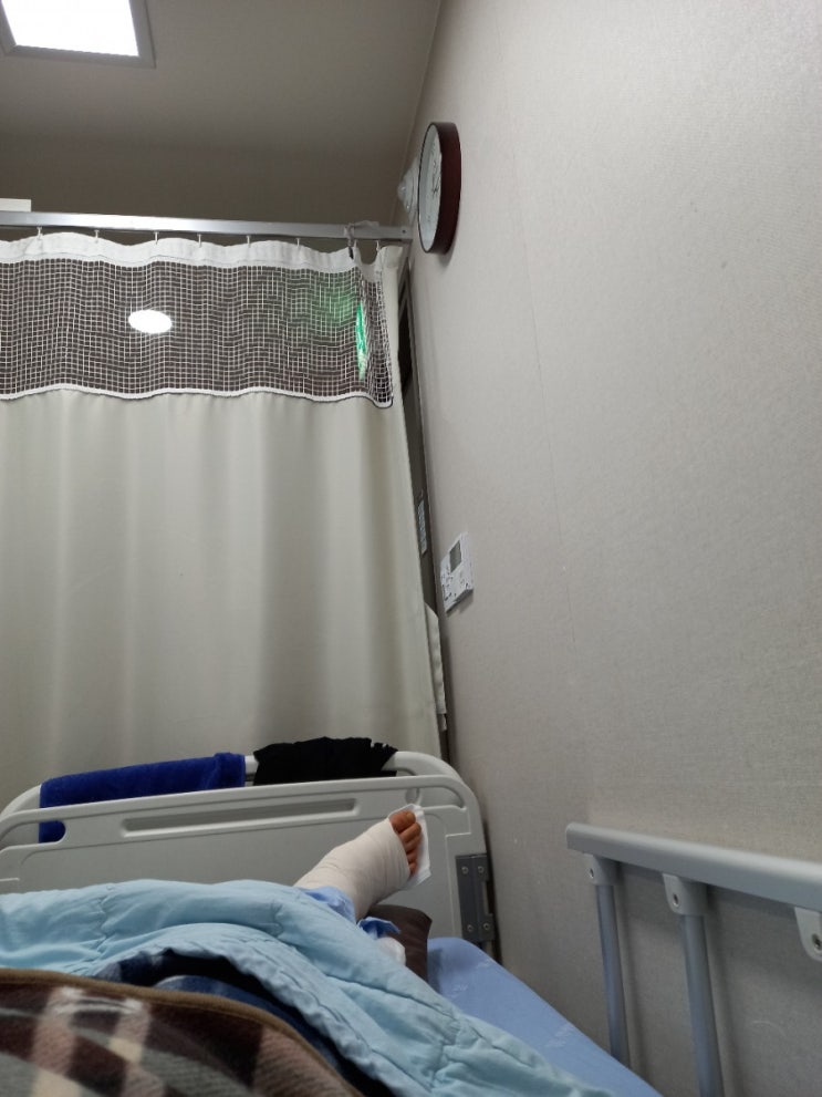 수술 비골하부골 부주상골 증후군 제거 수술 전거비 인대 봉합술 네이버 블로그