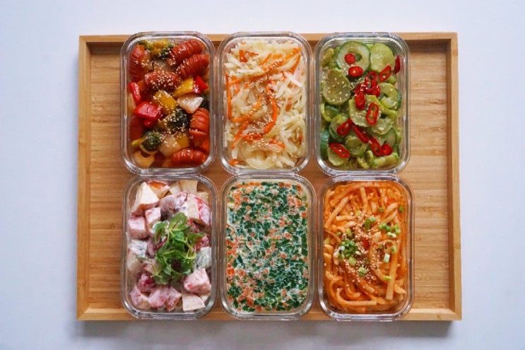 간단하고 쉬운 일주일 밑반찬 만들기반찬 메뉴집밥 메뉴 소세지야채볶음오이볶음감자볶음무생채 급식계란찜과일사라다