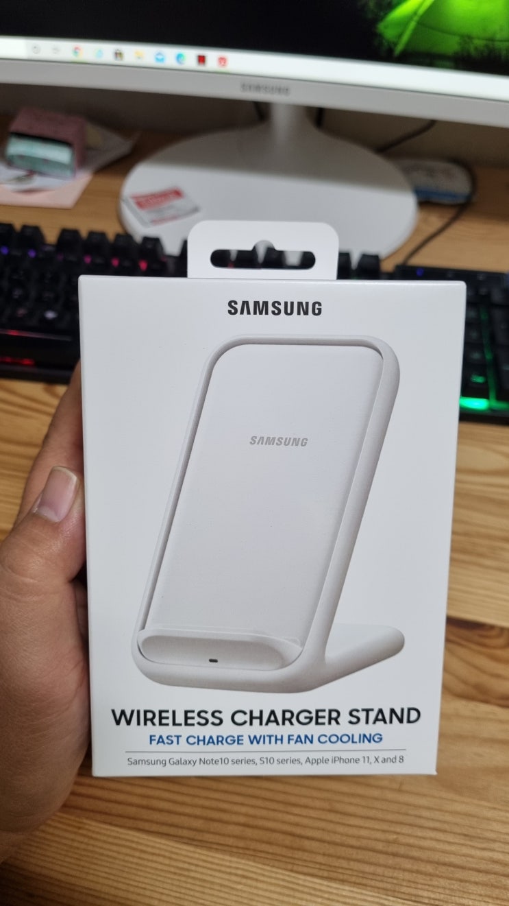삼성전자 고속 무선 충전 스탠드 EP-N5200 언박싱 및 사용기 : 네이버 블로그
