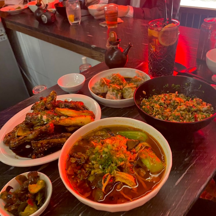 성수동 맛집 | 홍콩 밤거리 분위기의 아시안 요리 맛집 ‘시옹마오’ (+주차 위치) : 네이버 블로그