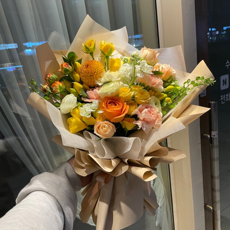성남꽃집위례꽃집하남꽃집수정구꽃집 위례꽃집|꽃을담다라임 봄처럼 화사한 노랑믹스 꽃다발♥ 네이버 블로그