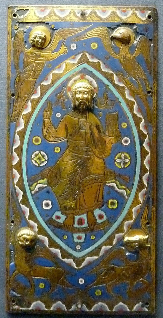 오토 왕조 시대의 에나멜 패널, 테트라모프(Tetramorph, "네 생물")와 우주의 지배자이신 그리스도(Christ in ...