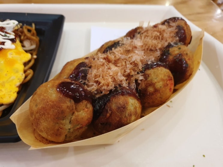 [싱가포르 맛집] 타코야끼 끝판왕 '긴다코' 드디어 오차드 입점! : GINDACO - ION Orchard : 네이버 블로그