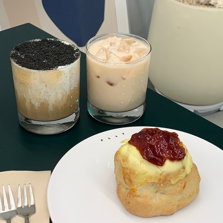 신사카페 | The Flat Roasters 더 플랫 로스터스 스콘맛집 ⸜ ︎⸝‍ : 네이버 블로그