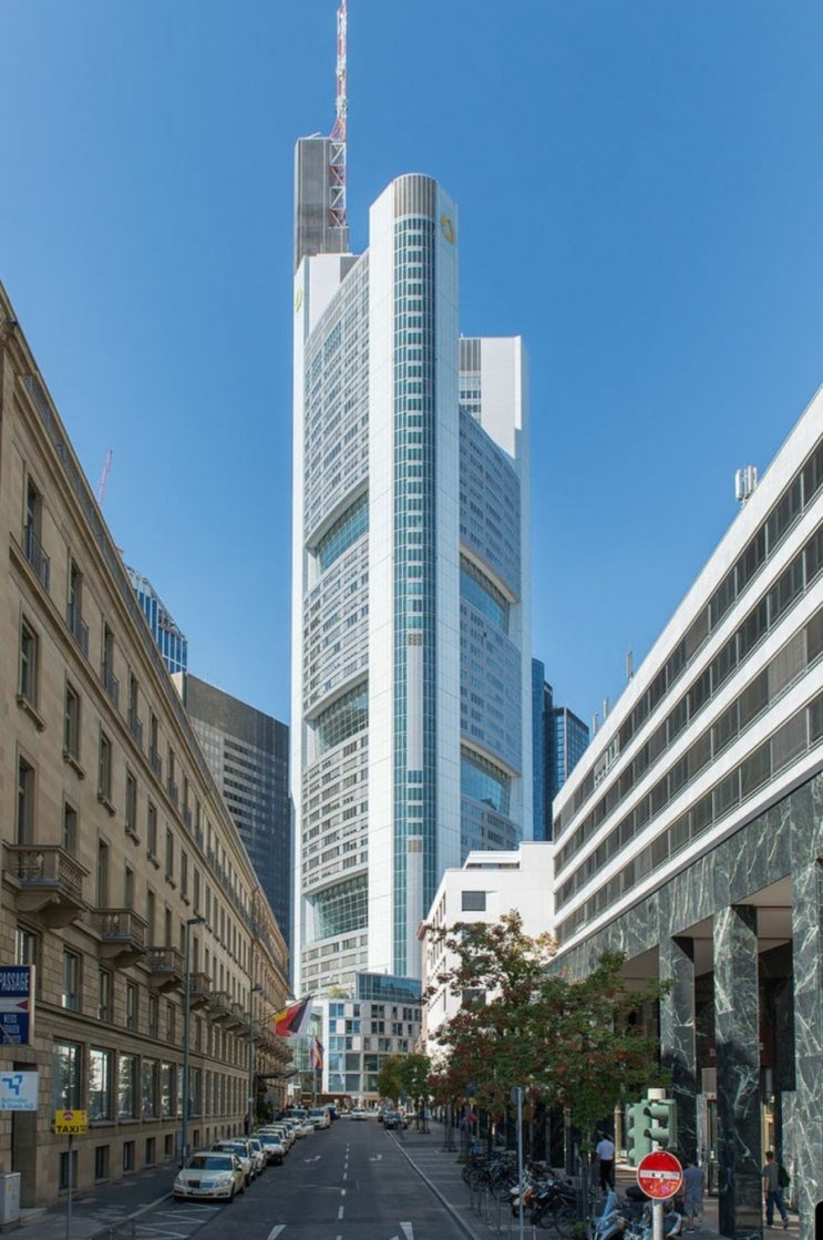 노먼 포스터의 코메르츠뱅크 타워. commerzbank tower, frankfurt, germany, norman foster ...