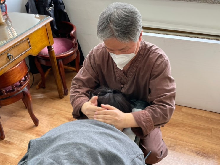 매직카이로프랙틱 카이로프랙틱으로 척추 바로잡기 네이버 블로그