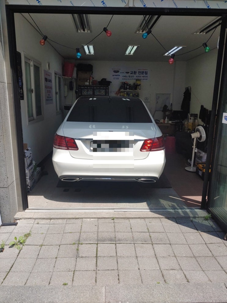 벤츠 w212 E220d 아베노엔진오일교환&에어컨필터교환 : 네이버 블로그