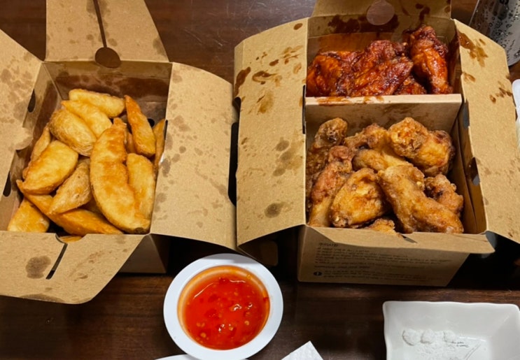 교촌치킨 야식 최애메뉴 교촌반반콤보only 윙 다리웨지감자칼로리 가격 네이버 블로그