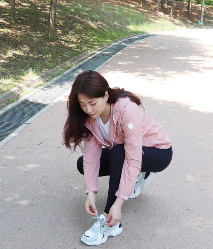 키높이 여성 운동화 디스커버리 조거라이트와 레깅스 여름 등산 코디하기 좋아요 네이버 블로그