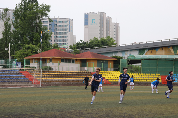 [제5회 2021 CUFA CUP] 골을 향한 치열한 격전…킥오프와 우송대 SCS, 과열된 분위기 속 무승부 : 네이버 블로그