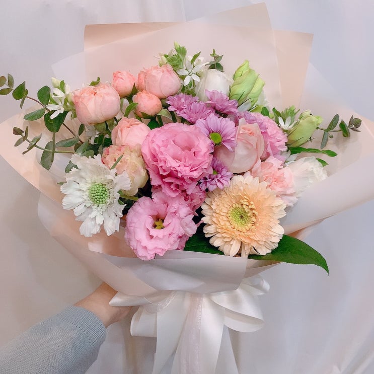 장미의 계절 5월, 여의도꽃집 아이리스 대형꽃다발 : 네이버 블로그