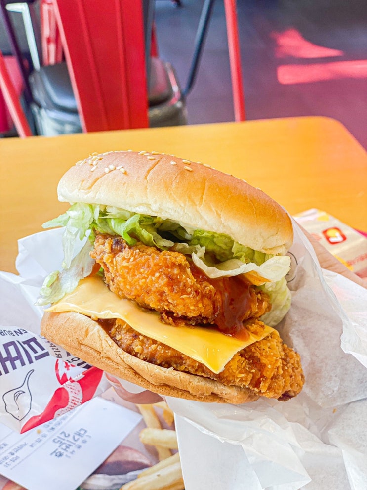 롯데리아 신메뉴 더블 핫크리스피버거 솔직 후기 및 롯데리아 6월 행사 : 네이버 블로그