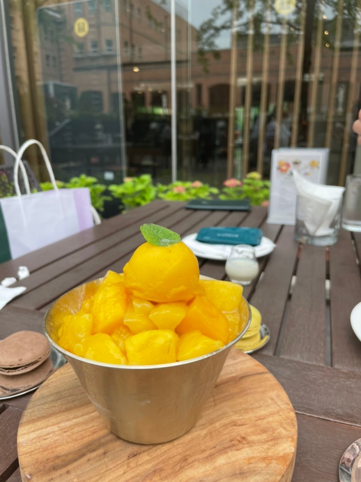 강서구 아이와 함께 가기 좋은 한적한 ‘메이필드호텔 로얄마일라운지🌴 네이버 블로그