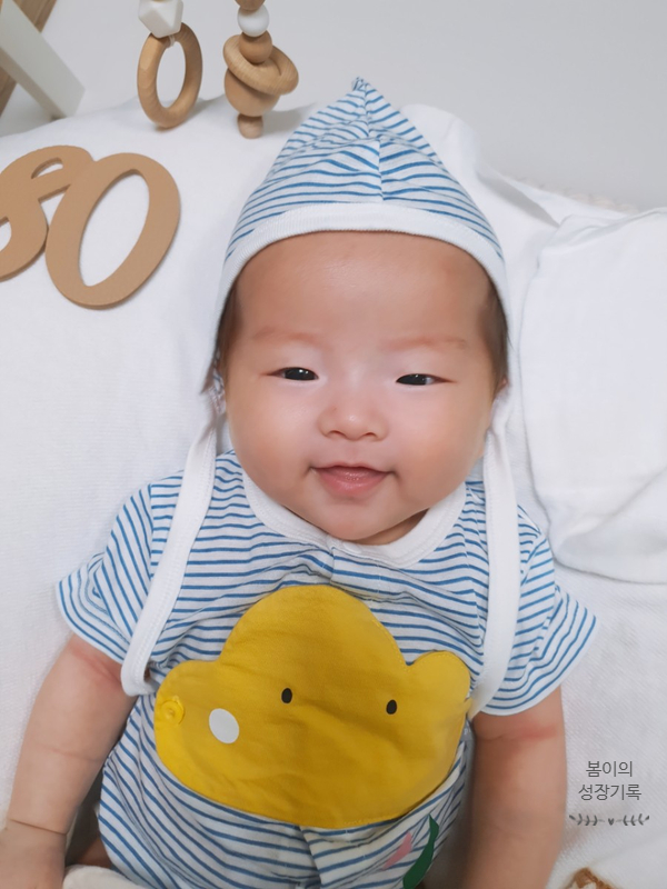 생후2개월발달 기록 수유량 수유텀 손싸개 졸업 터미타임 쪽쪽이 놀이 네이버 블로그