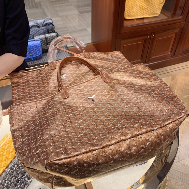 압구정현대백화점/강남신세계 나들이ෆ [불가리/고야드 생루이백 리미티드에디션(로즈골드) 마카쥬 Flex 했어요] : 네이버 블로그