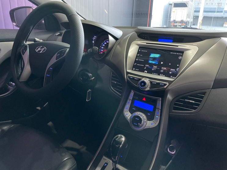 ( BK모터스 ) 울산 현대자동차 아반떼MD JY커스텀 N7000 Live 8인치 아틀란 3D 맵 지도 양방향 미러링 PAS 후방주차보조 네비게이션 매립 교체 장착 솔라가드 ...