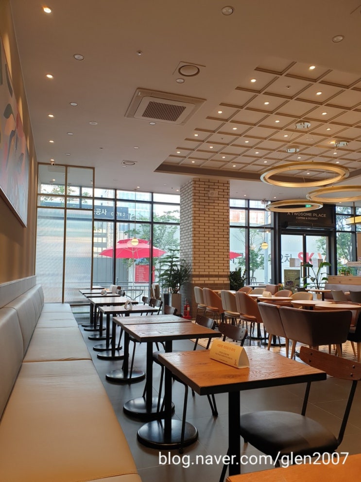 경기 안양 카페 투썸플레이스 금정역SKV1센터점 : 네이버 블로그