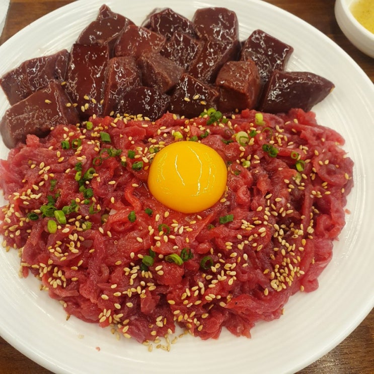 광장시장 육회집 형제 육회육회랑 생간천엽이 같이나오는 육회모듬 Feat지평막걸리 네이버 블로그