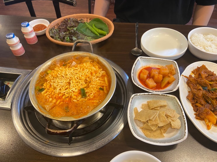 강남 논현동 가성비 밥집 무쇠막 김치찌개 밥 라면 무한리필 솔직한 후기 네이버 블로그