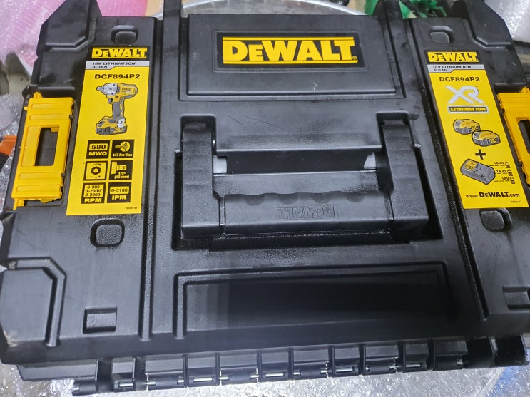 DCF894 디월트 충전임팩렌치 : 네이버 블로그