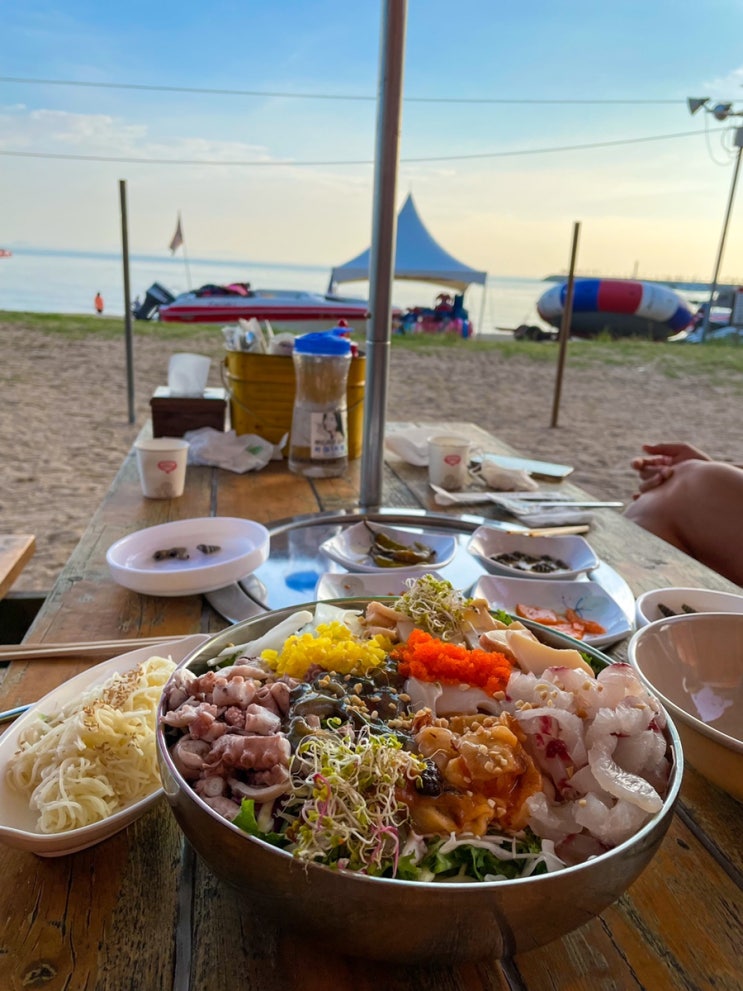인천 을왕리 왕산해수욕장 속초 물회 전문점 푸짐하고 싱싱한 시원한 물회를 바다 앞에서 먹는 뷰 끝판왕 맛집 네이버 블로그