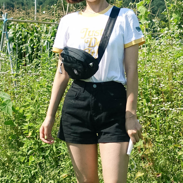 여성 여행용 힙색 운동할 때도 찾게 되는 디스커버리 슬링백 등산 가방 네이버 블로그