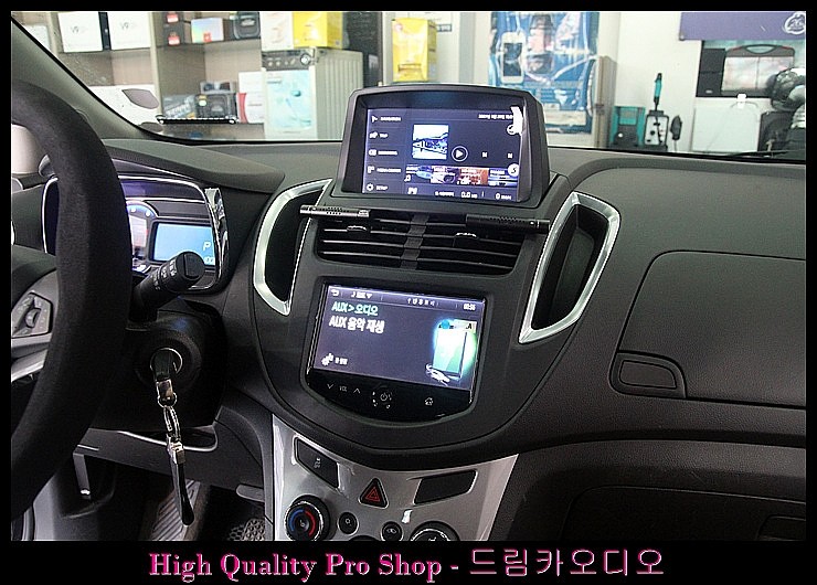 대전 ) 쉐보레 트랙스 네비매립 JY커스텀 N7000 LIVE 스마트폰 미러링 네비게이션 상단 매립 : 네이버 블로그
