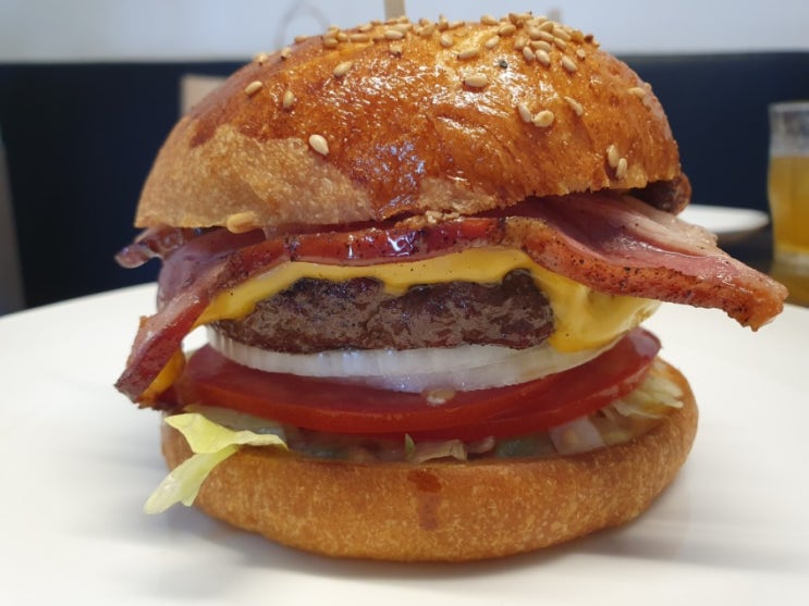 서울숲 수제버거 맛집) 엘더버거(Elder Burger): 알게 된 계기(유튜브), 위치(서울숲 포레근처), 내부&외부 모습 ...