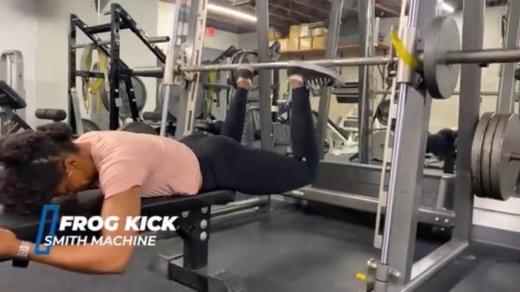 힙운동 프로그 킥(Smith machine Frog kicks) ★☆★ : 네이버 블로그